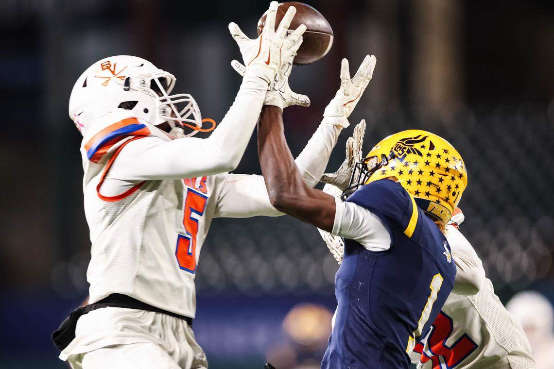 Fort Worth-area high school football district standings through Week 10