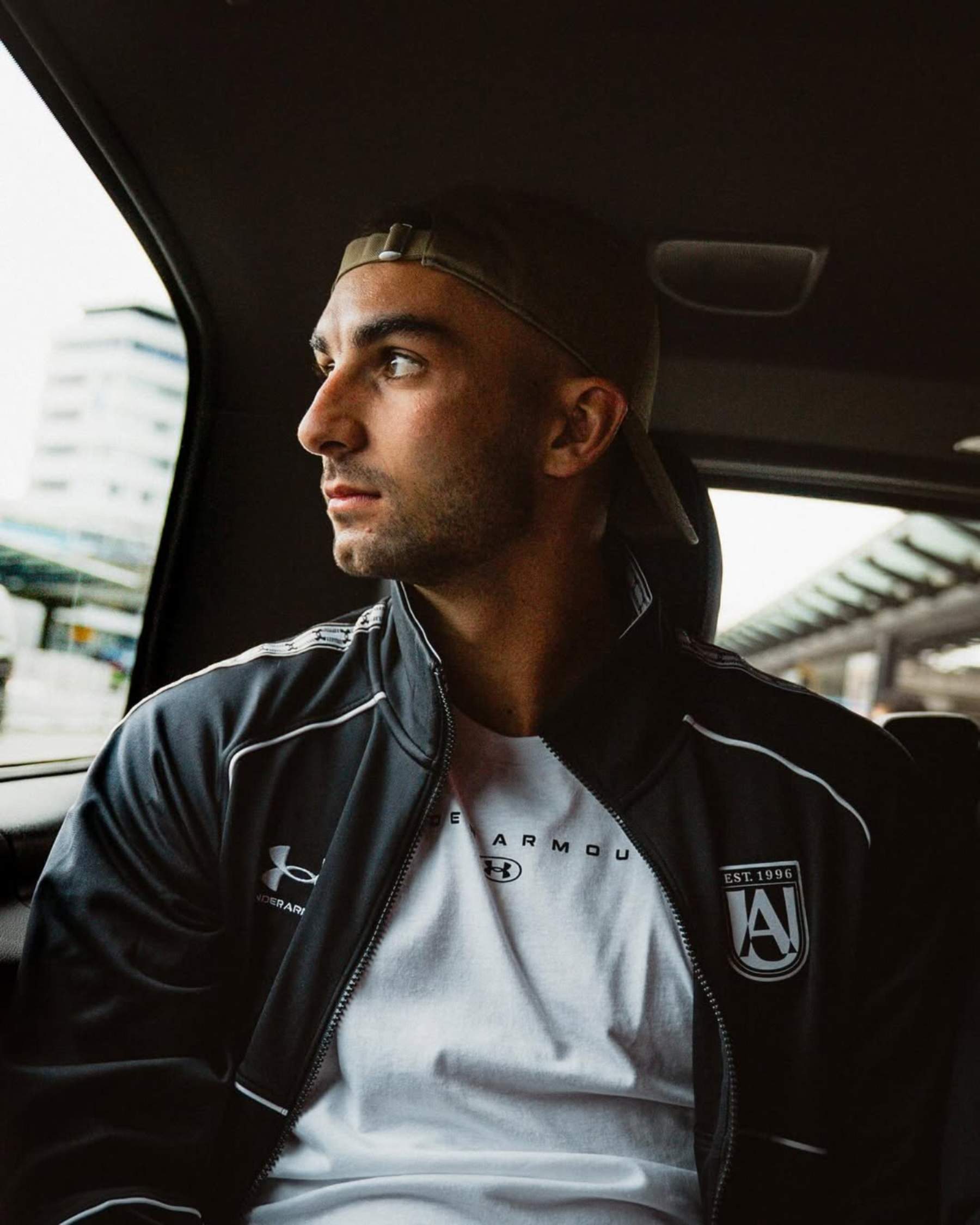 Ferran Torres incendia la red, posible nueva novia vista en la grada ...