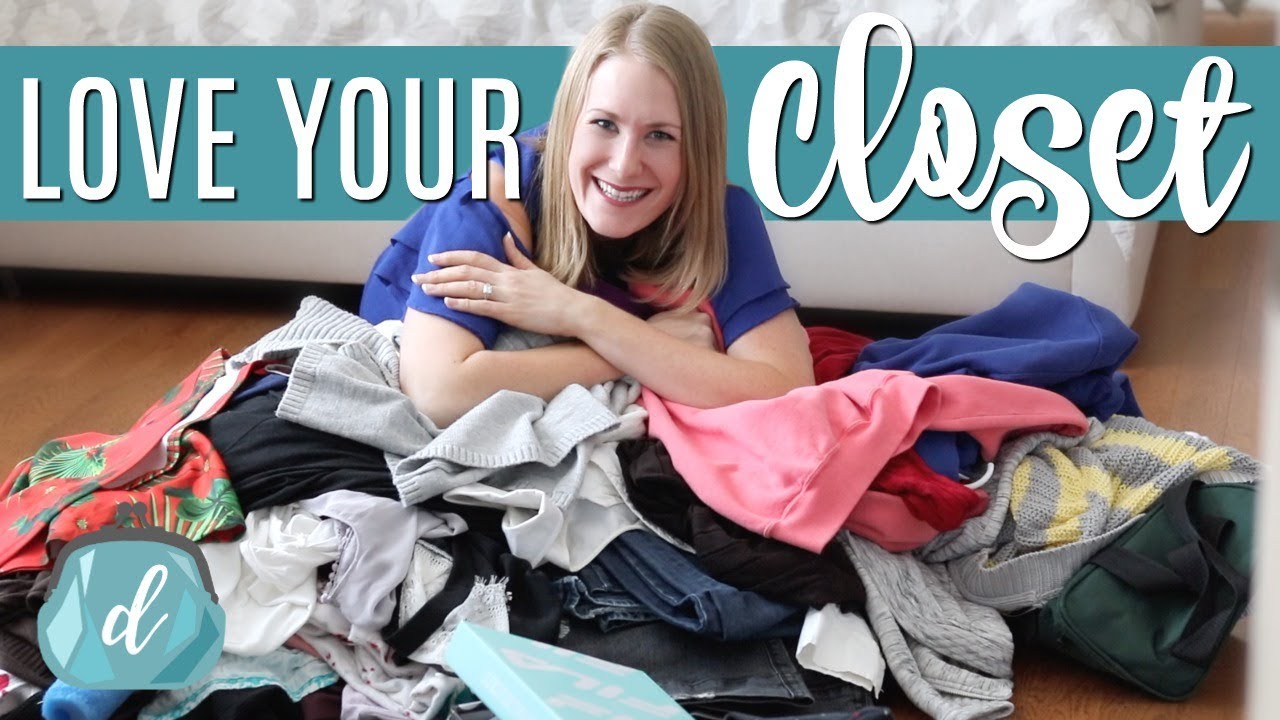 Spring closet purge! 💙 Organizing a wardrobe that works for you!