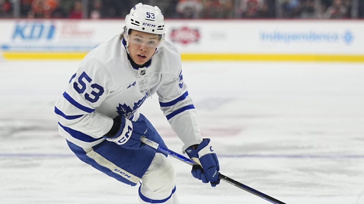 Exclusive: Maple Leafs Legend Gives Advice to Rookie Easton Cowan