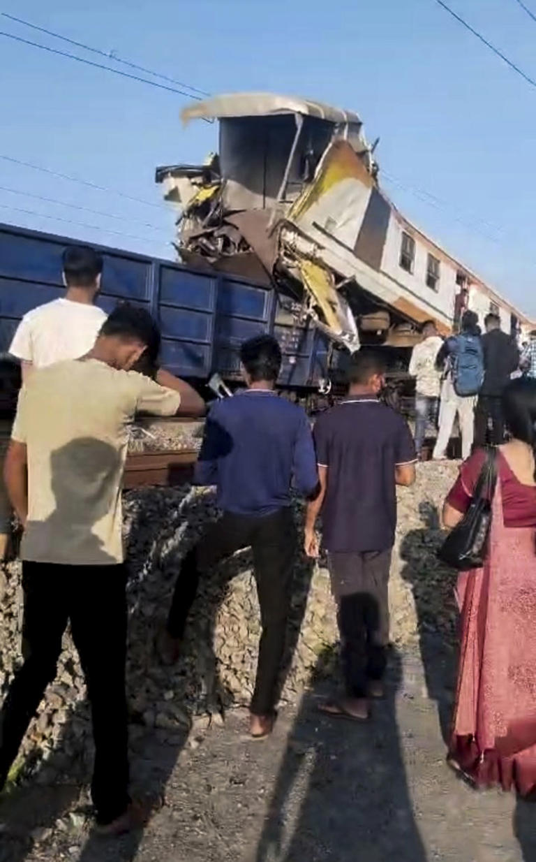 Crew failed to control passenger train at red signal: Initial probe ...