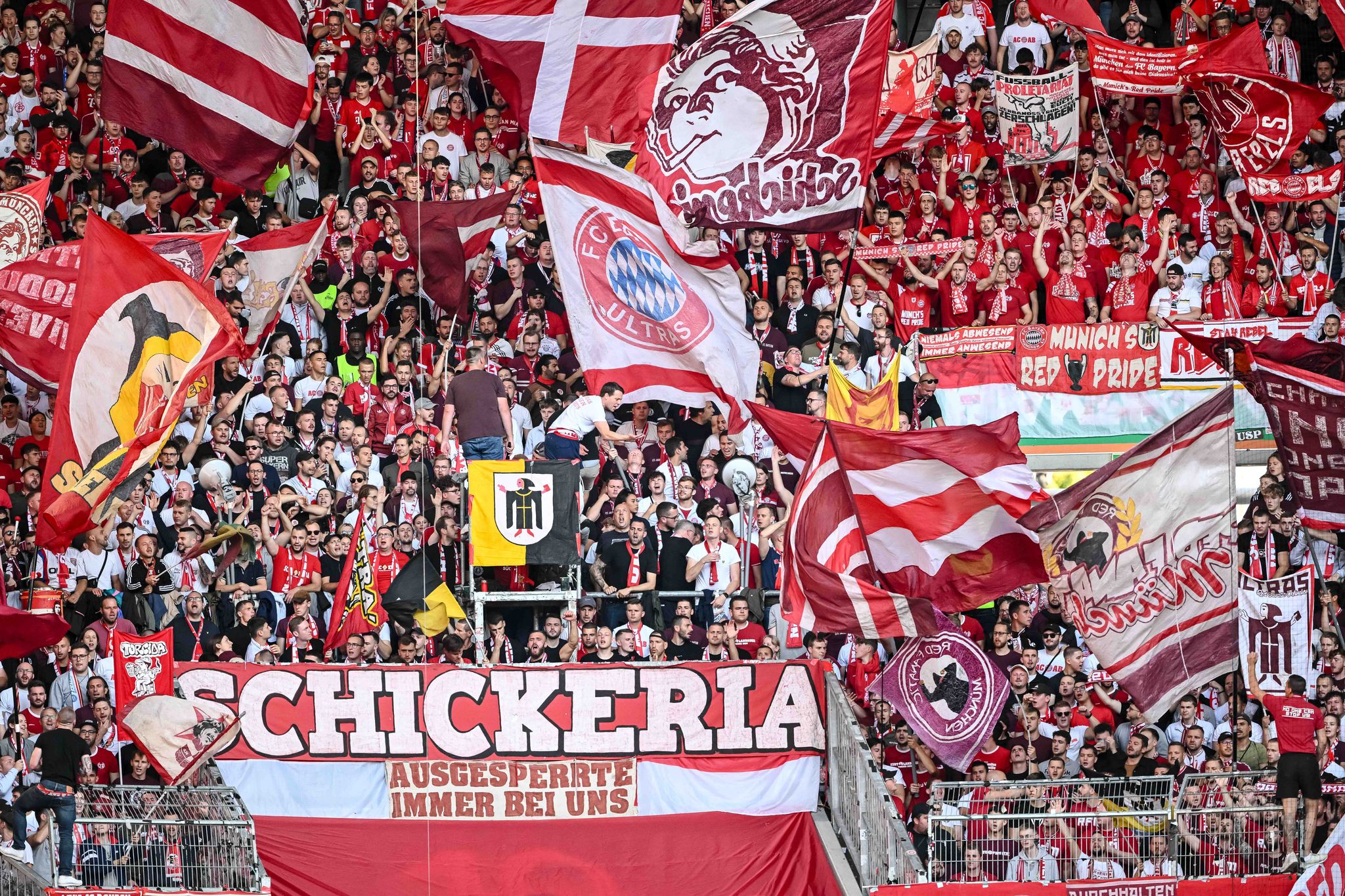 FC Bayern empört über Umgang mit Fans - Dreesen: «Schikane»