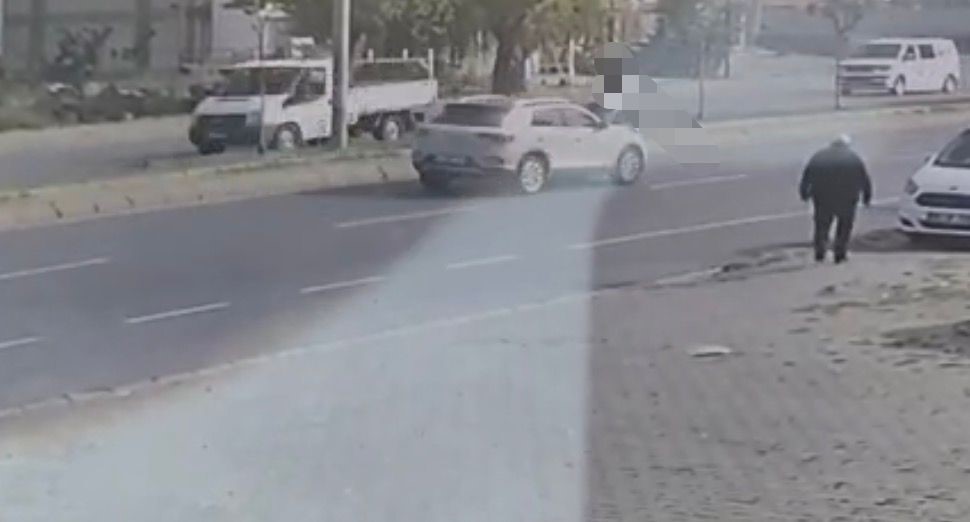 Lise öğrencisi doğum gününden 2 gün sonra otomobilin çarpması sonucu ...