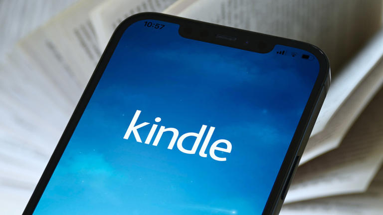 Why You Can't Buy Books Through The Kindle Or Amazon Mobile Apps, Explained