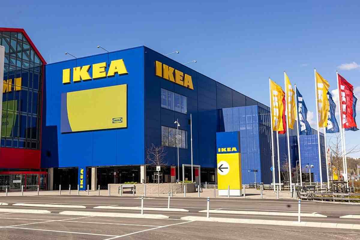 Ikea, è sempre stato gratuito: ora i clienti devono sborsare
