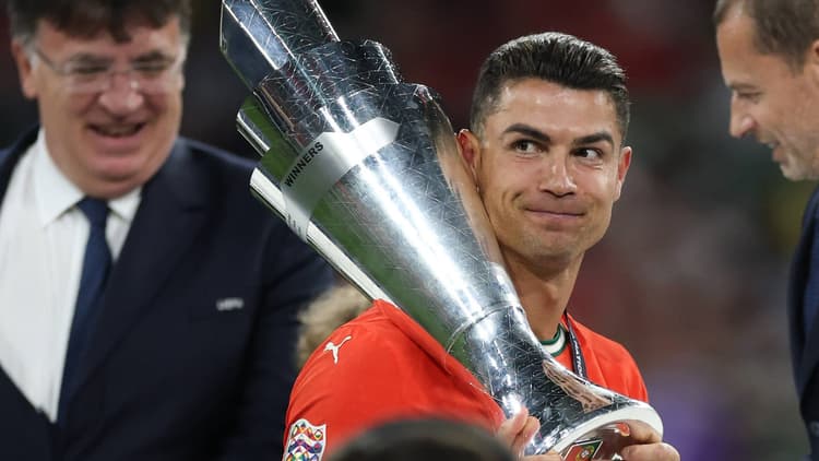Cristiano Ronaldo transfer news: Portugal legend drops retirement BOMBSHELL
