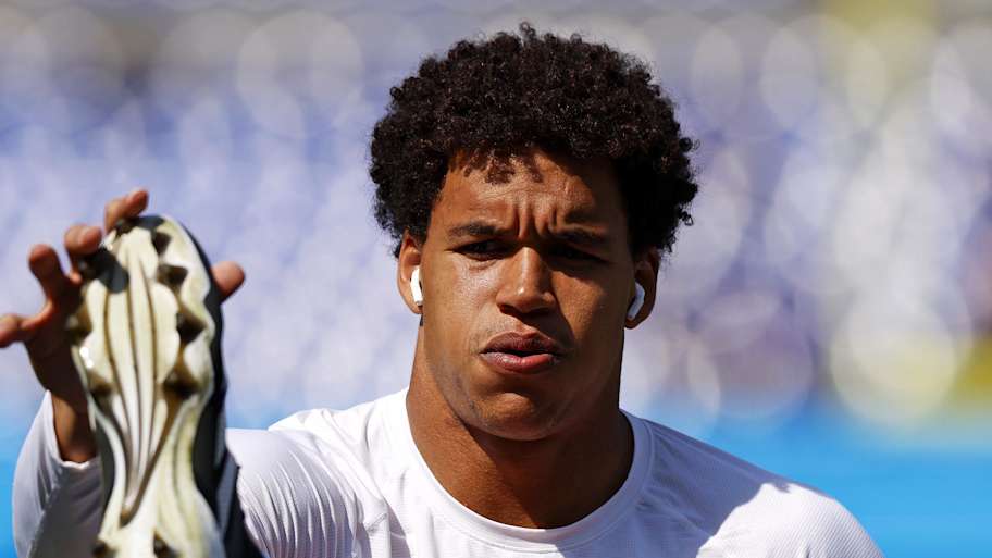 Cleveland Browns trade former first-round pick to Chicago Bears