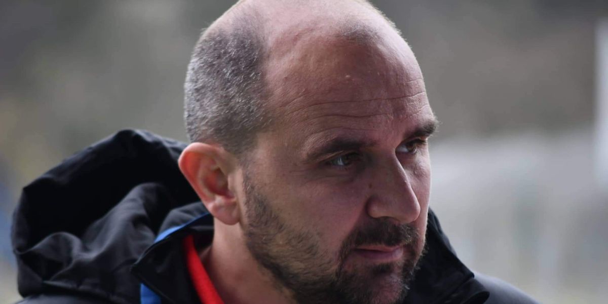 Football world mourns after manager dies mid-game