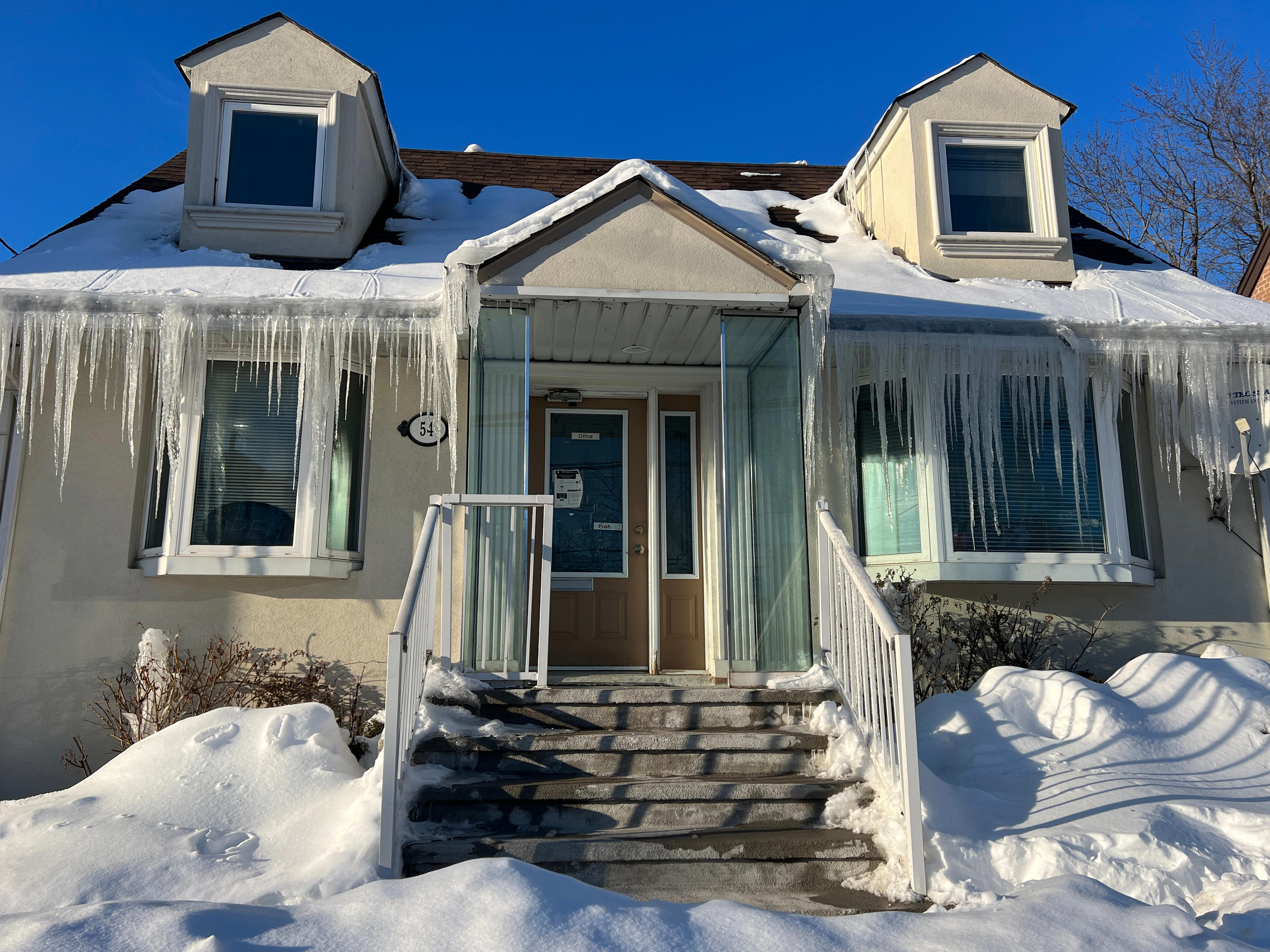 Housing turnover at a 30-year low shows the US real estate market is ...