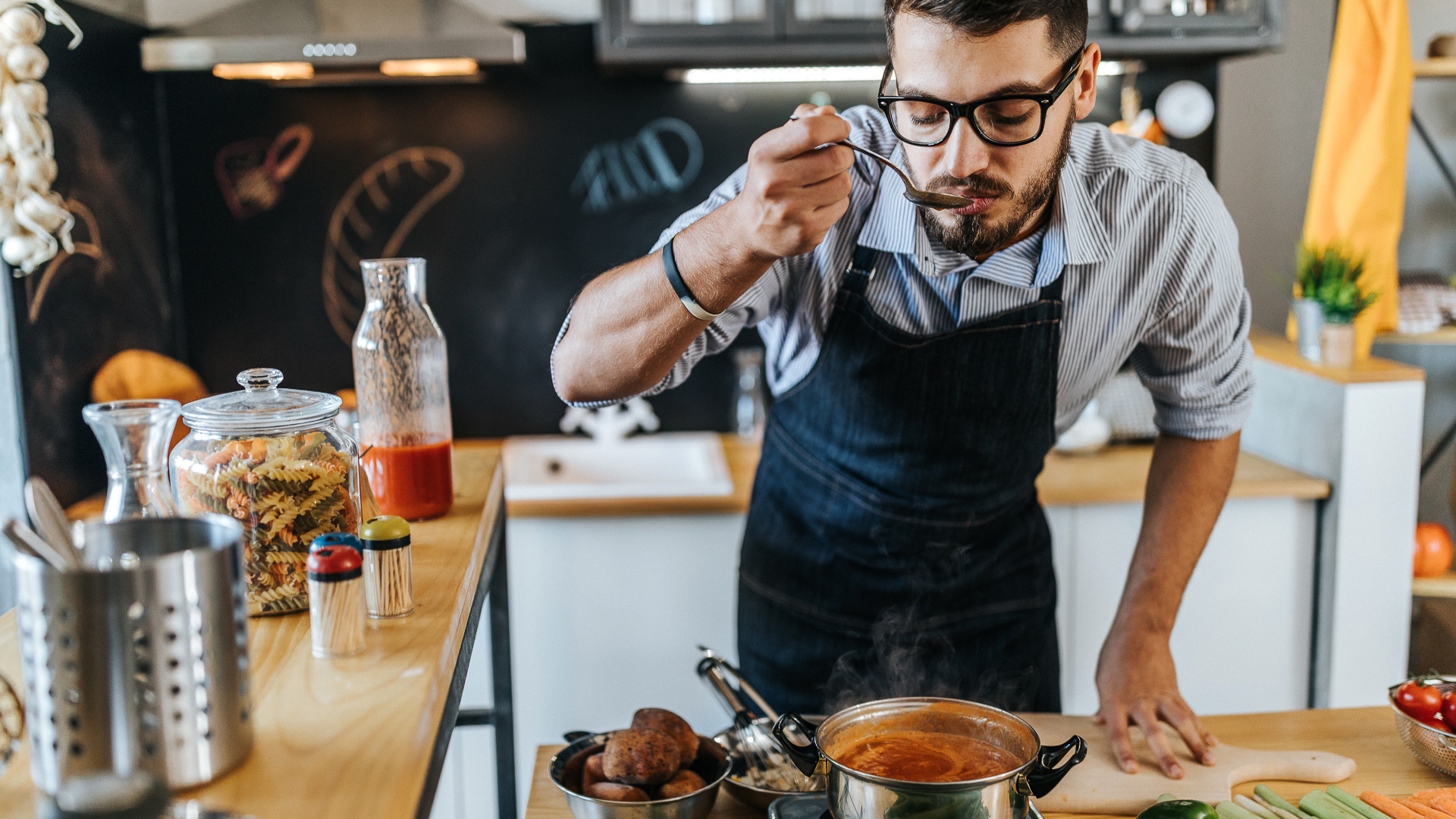 How Much You Can Save: Meal Prepping vs. Takeout Over a Month