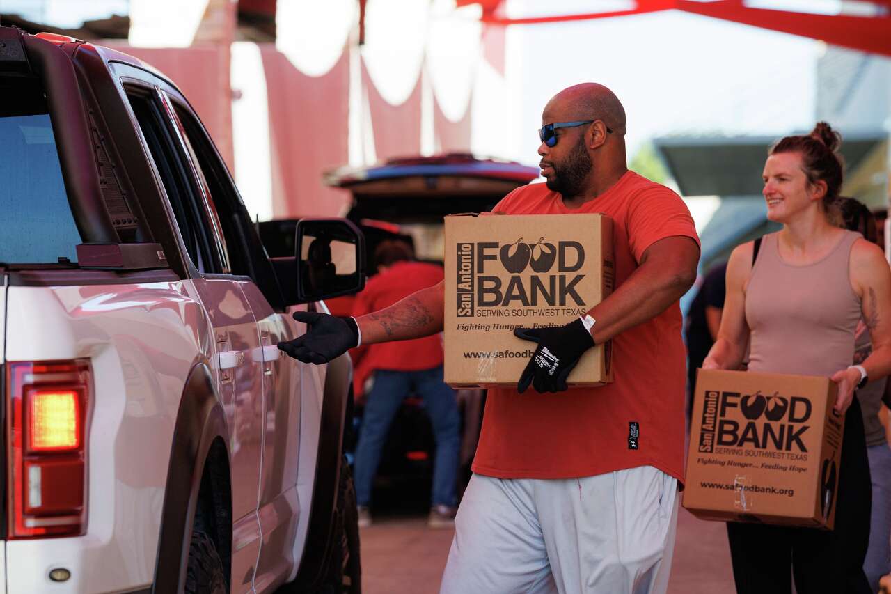 USDA warns retailers against giving food discounts amid SNAP cuts