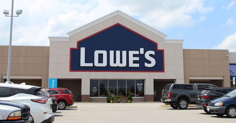 10 Items At Lowe's That Home Experts Warn Against Buying
