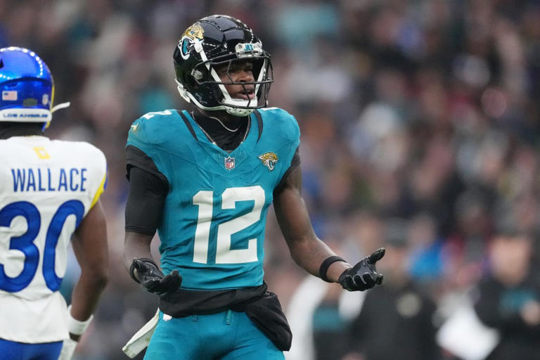 Jaguars acquiring Jakobi Meyers from Raiders after Travis Hunter injury ...