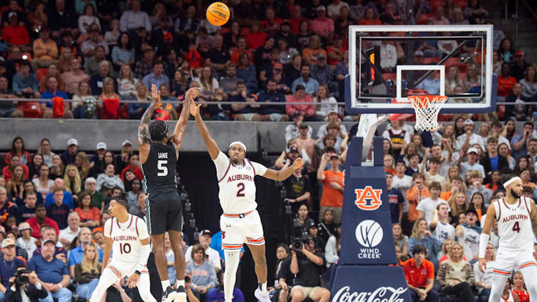 3 Overreactions From the First Win of Texas A&M Hoops‘ ‘Bucky Ball’ Era