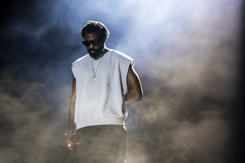 Damso annonce une tournée qui s’arrêtera à Genève et Lausanne