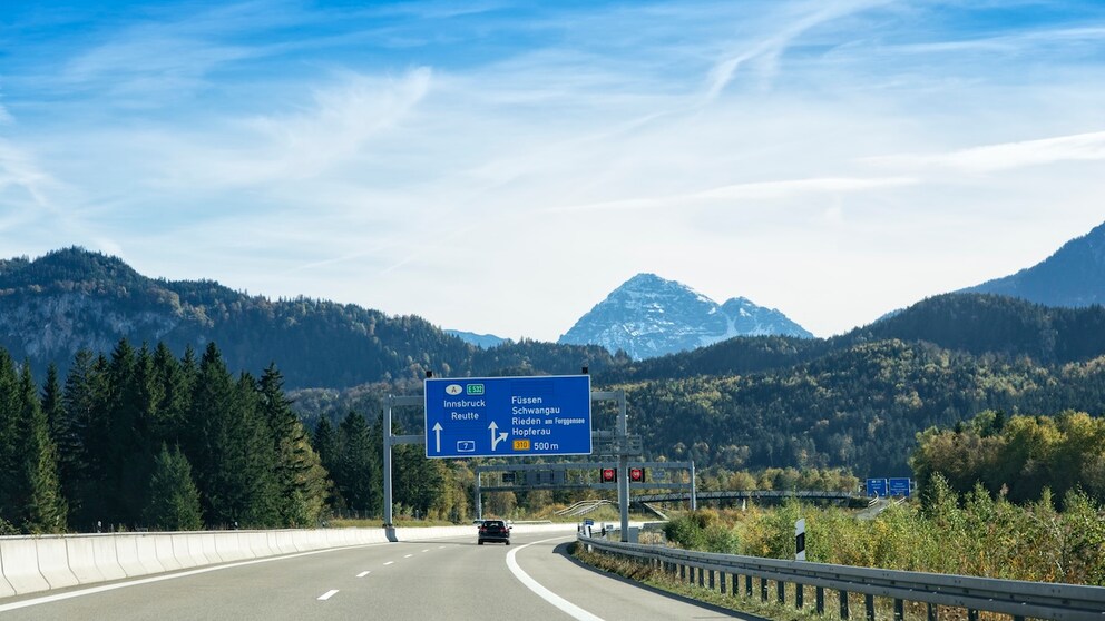 Why Are Highway Signs in Germany Blue?
