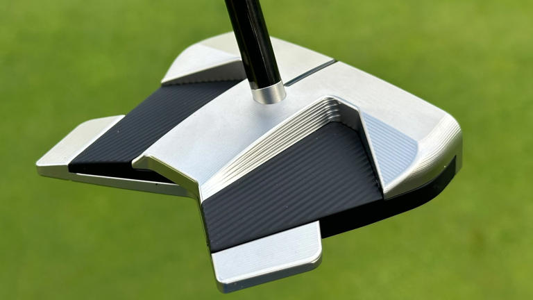 Scotty Cameron Phantom 11R OC Putter Review: The Cleanest Looking Low ...