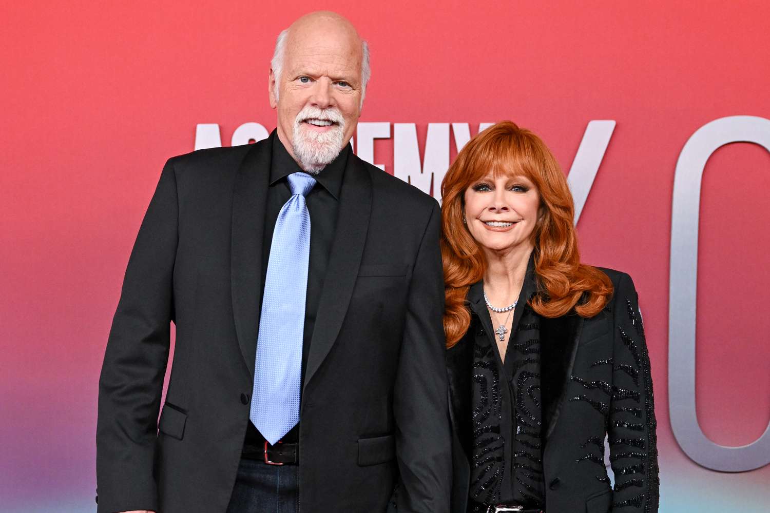 Reba McEntire Says She's Planning a 'Nontraditional' and 'Fun' Wedding ...