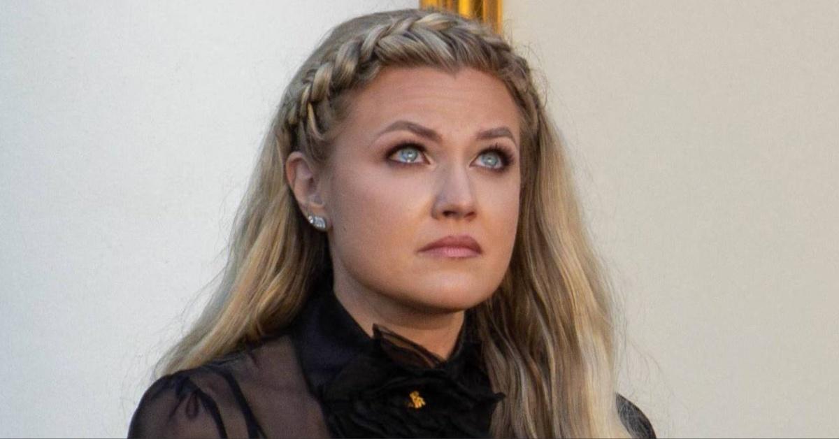 After Erika Kirk's Embrace With JD Vance, Folks Are Wondering If She ...