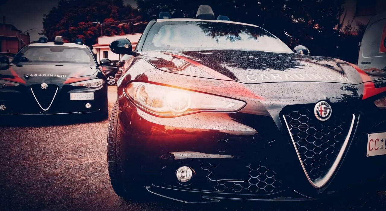 Montella, in giro con un coltello durante la Festa della Castagna