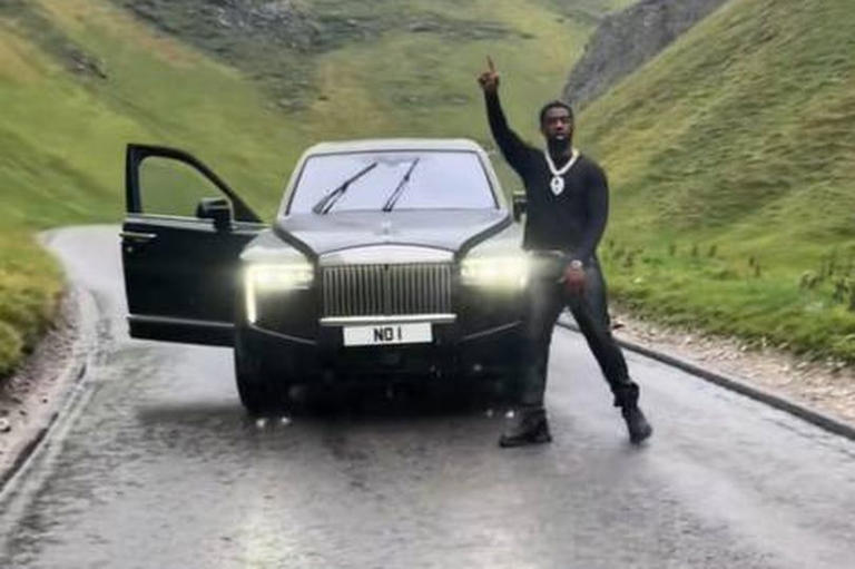 Rapper's Rolls-Royce music video brings beauty spot to standstill as ...