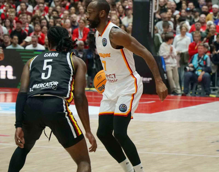 FIBA Şampiyonlar Ligi: Würzburg Baskets: 74 - Galatasaray: 99