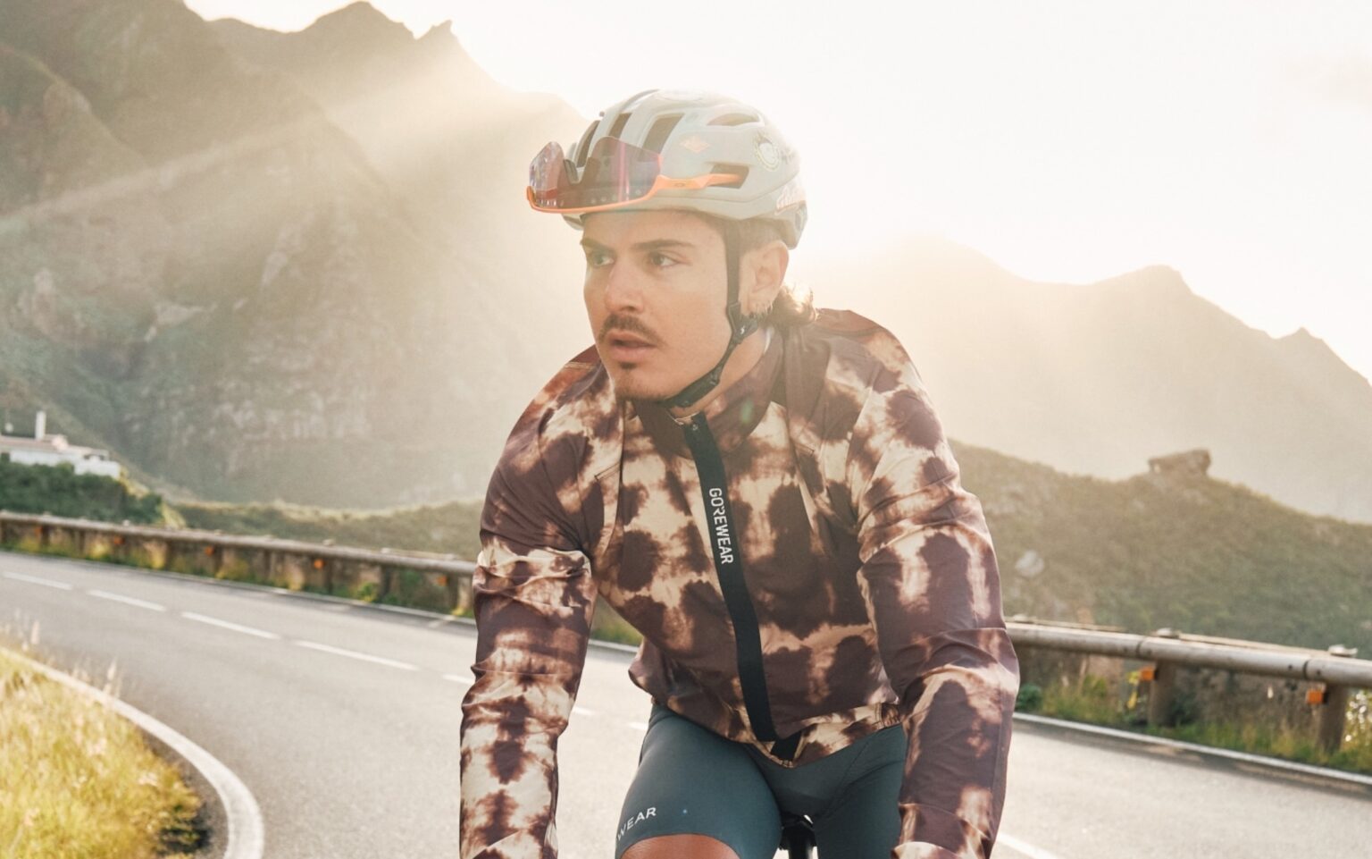 GORE Rolls Out New Cool-Weather Cycling Kit: Spinshift & Swiftride Apparel