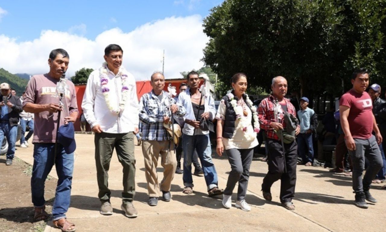 Luego de casi 9 años, Salomón Jara encabeza el retorno de 63 familias ...