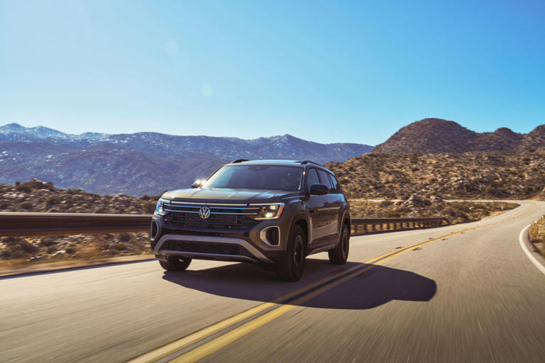 2026 Toyota Highlander vs 2026 Volkswagen Atlas: Which Is The Better Buy?