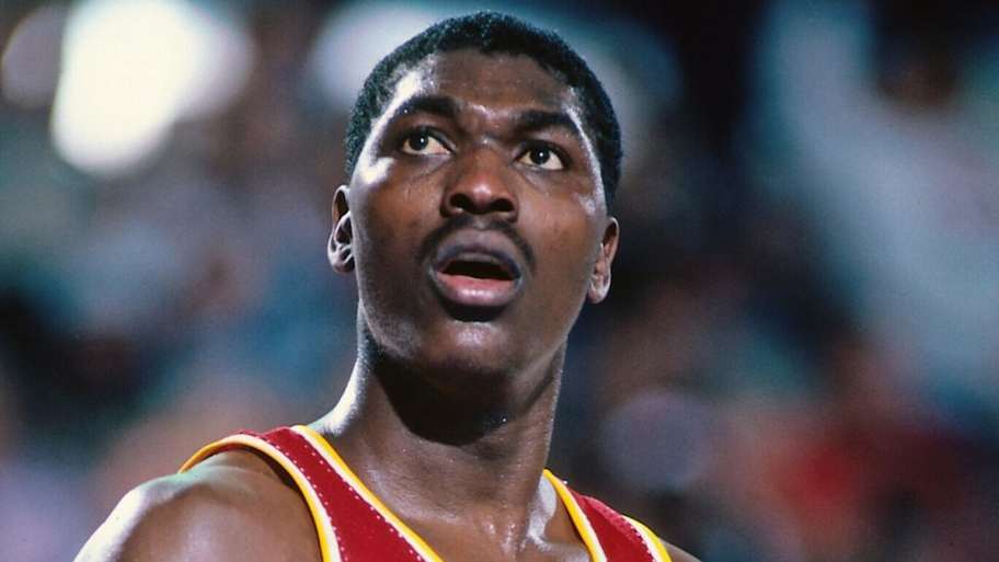 Top Cards of Hakeem "The Dream" Olajuwon