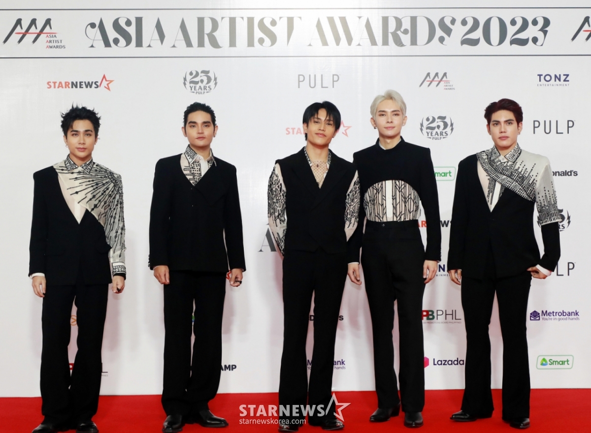 'D-1' SB19, 'AAA 2025' 인기 투표 男그룹 1위 질주..2위 스키즈 '바짝'