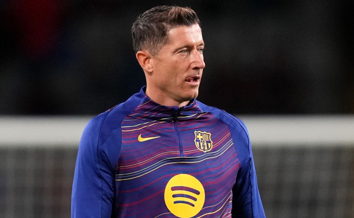 Robert Lewandowski speaks out on retirement plans as FC Barcelona ...