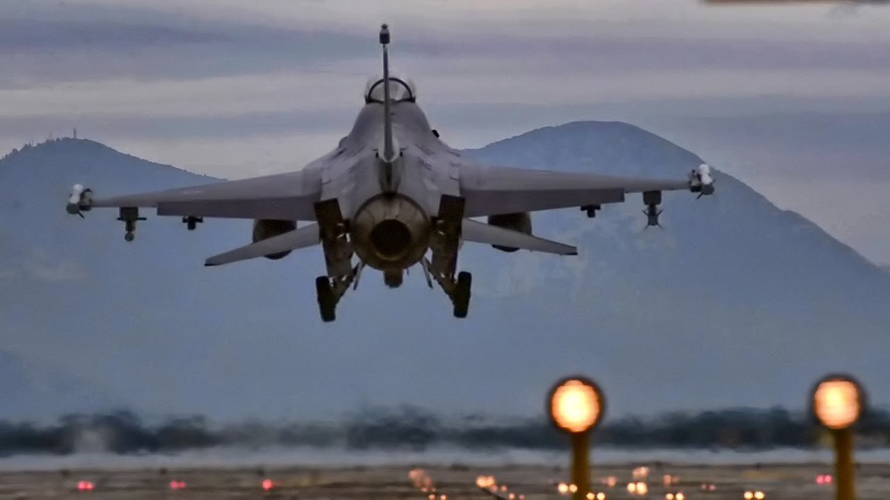 F-16s Takeoff & Land • View From Behind The Runway