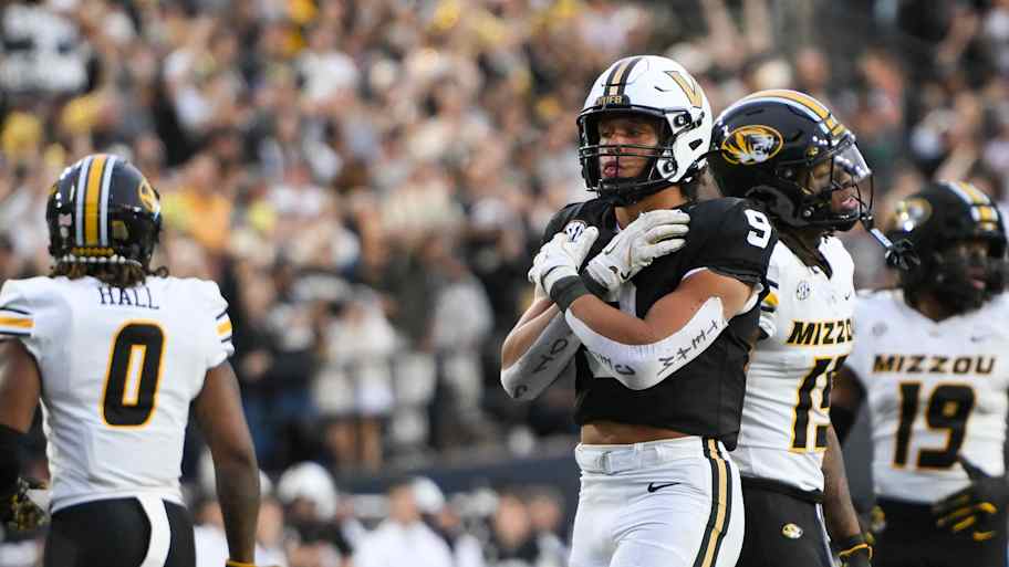 How Eli Stowers Evaluates His 2025 Season