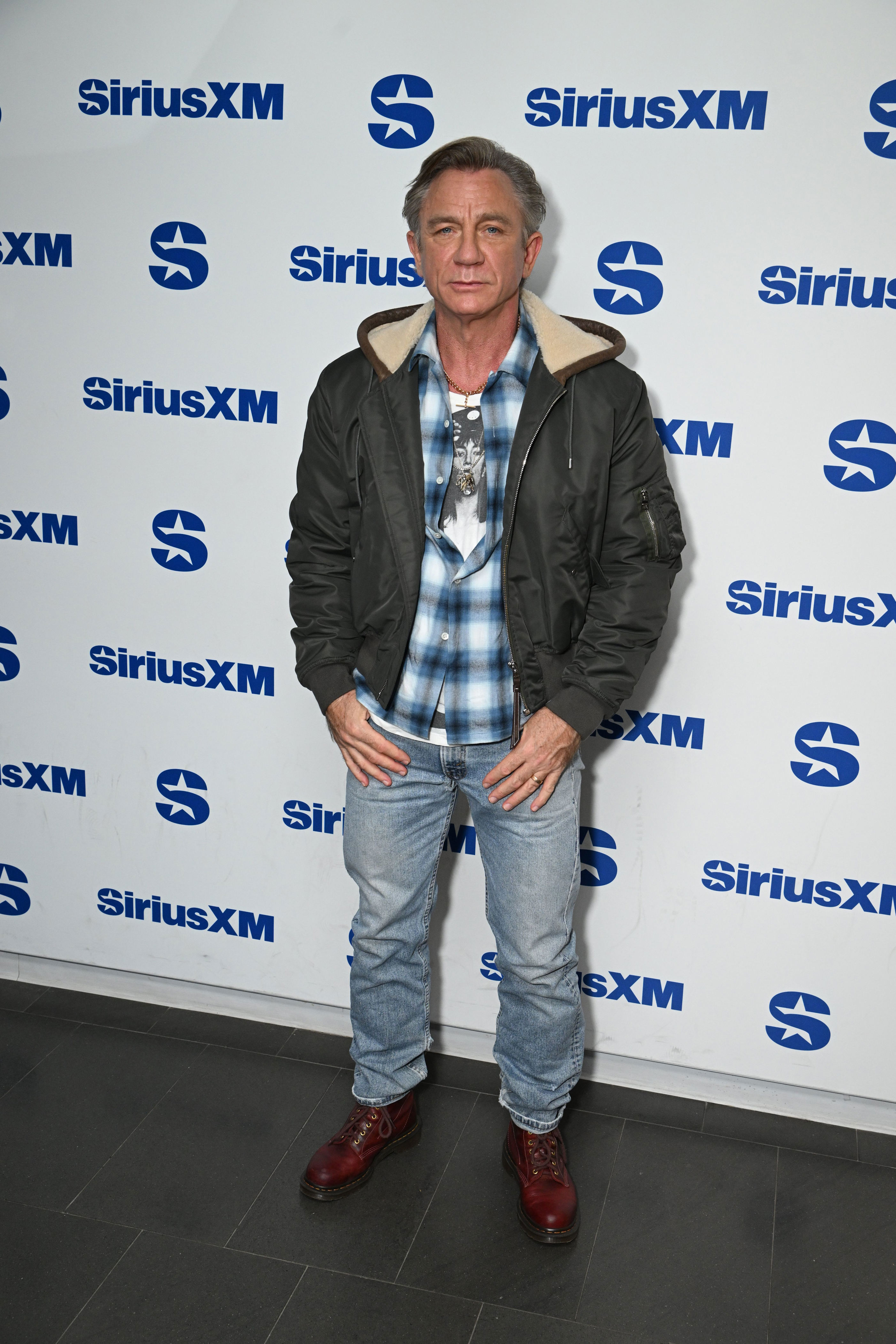 Daniel Craig Is Dressing Like He’s Tumblr Famous