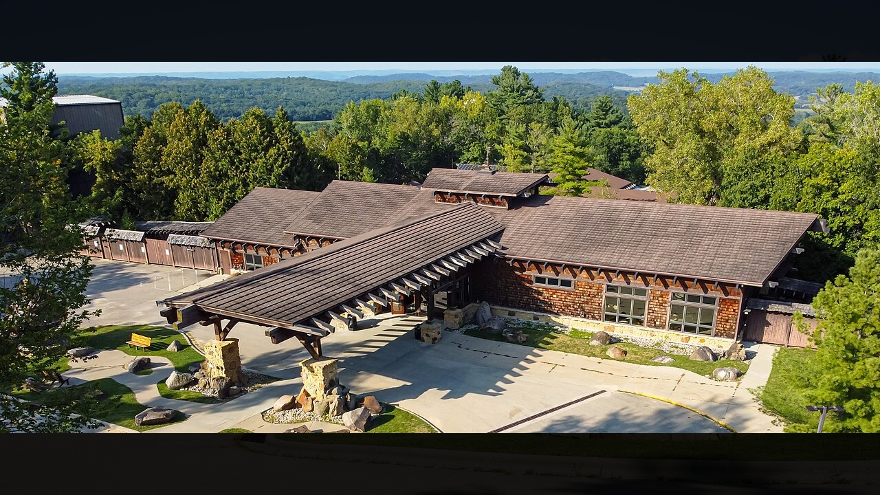 You can walk 140 feet into thin air at this odd Wisconsin house