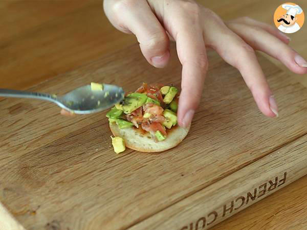 Toast met zalm en avocado
