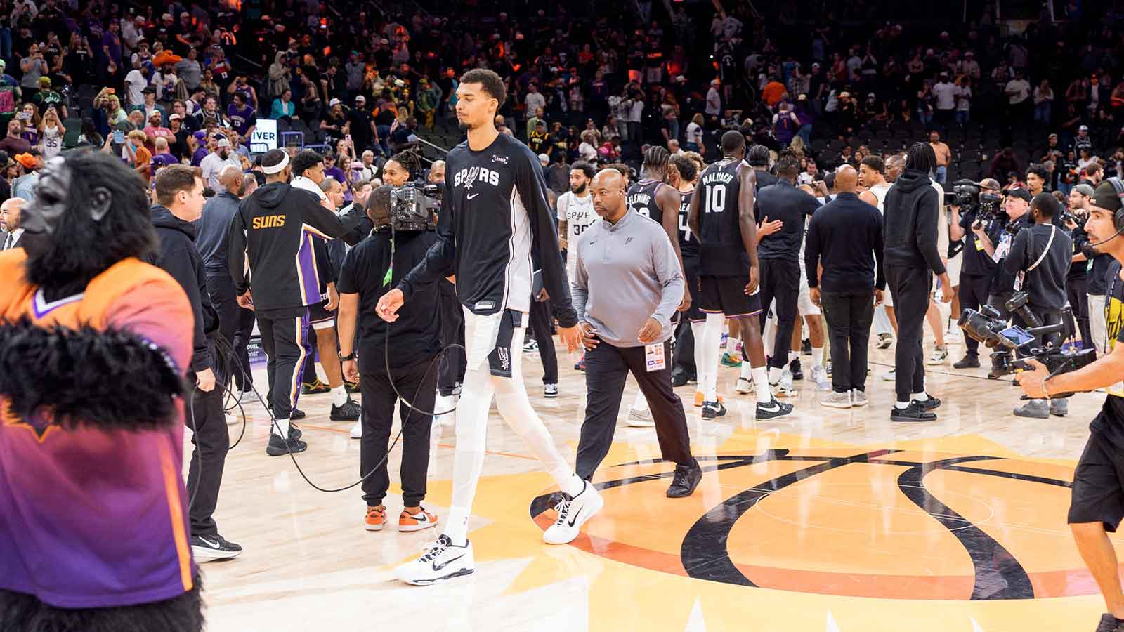 Spurs’ Victor Wembanyama height conspiracy theories debunked by insider