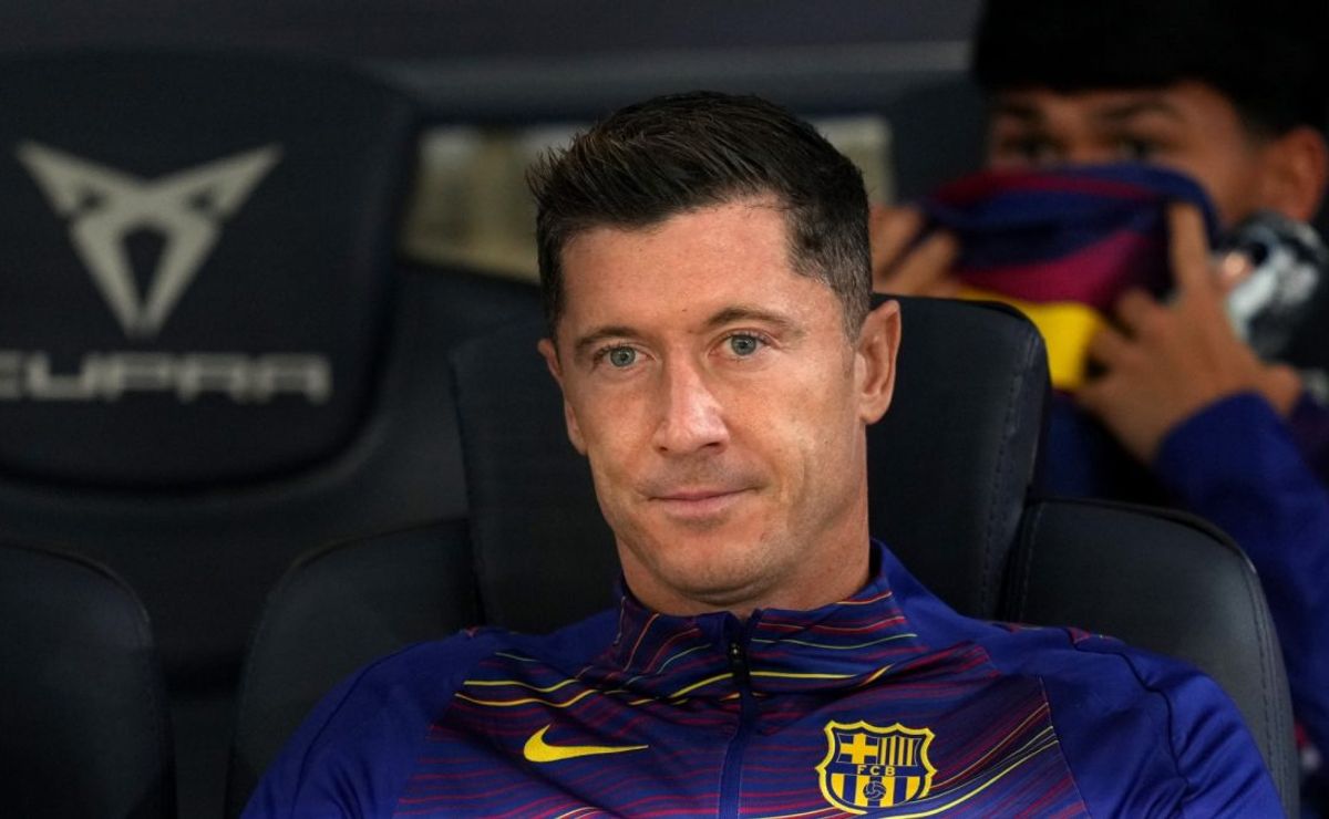 Robert Lewandowski speaks out on retirement plans as FC Barcelona ...