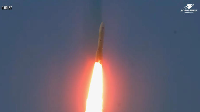 Europe's powerful Ariane 6 rocket launches Sentinel-1D Earth ...