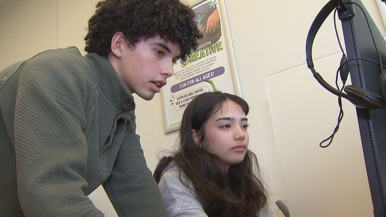 Student-led program bridges language gap for ESL students