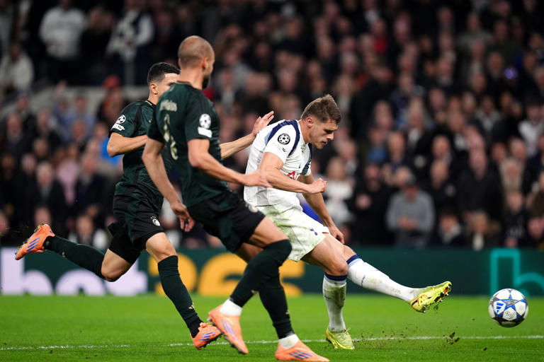 Micky van de Ven stunner lights up Tottenham’s Champions League victory