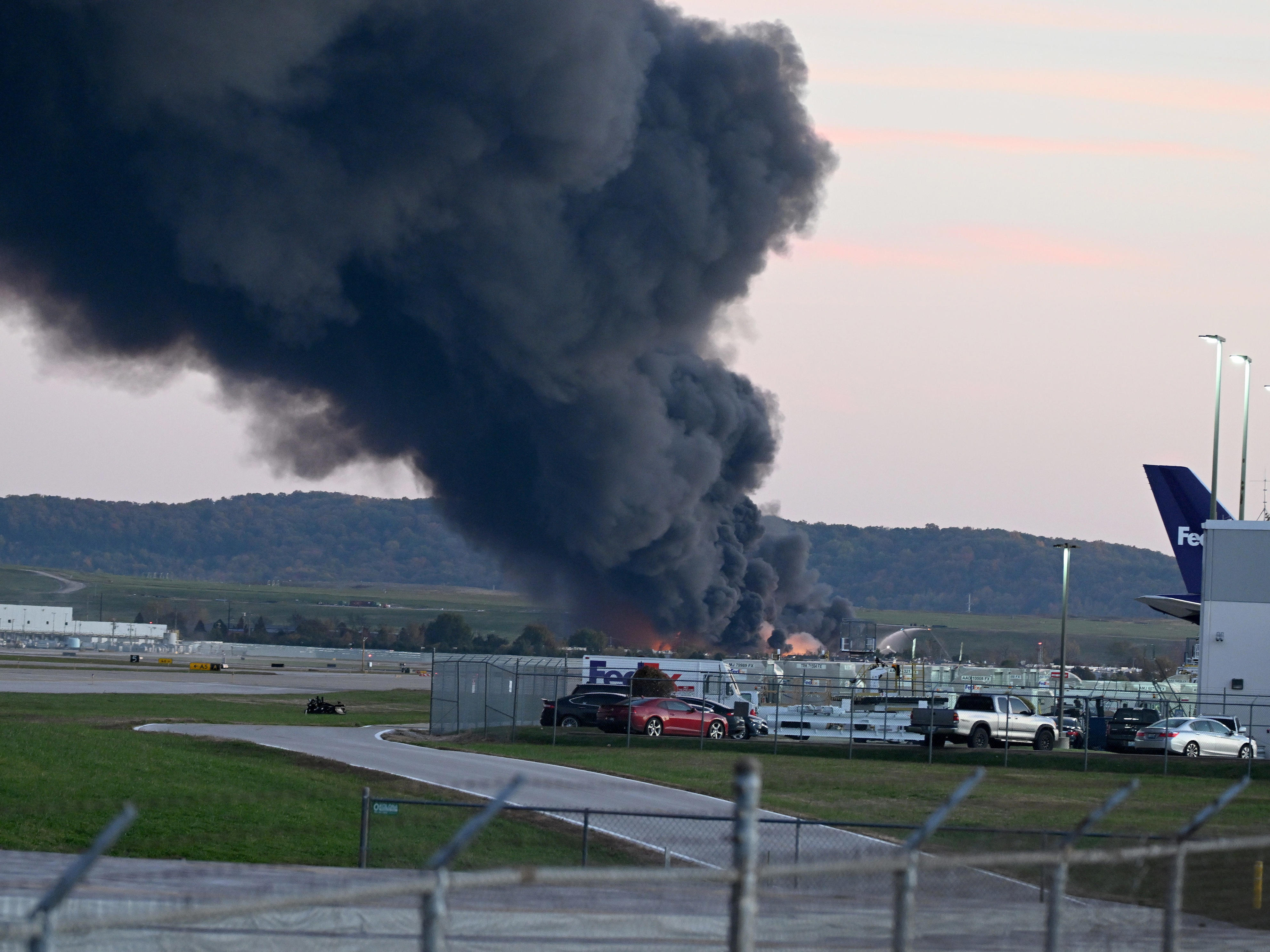 At least 9 killed, 11 injured after UPS plane crashes near Louisville ...