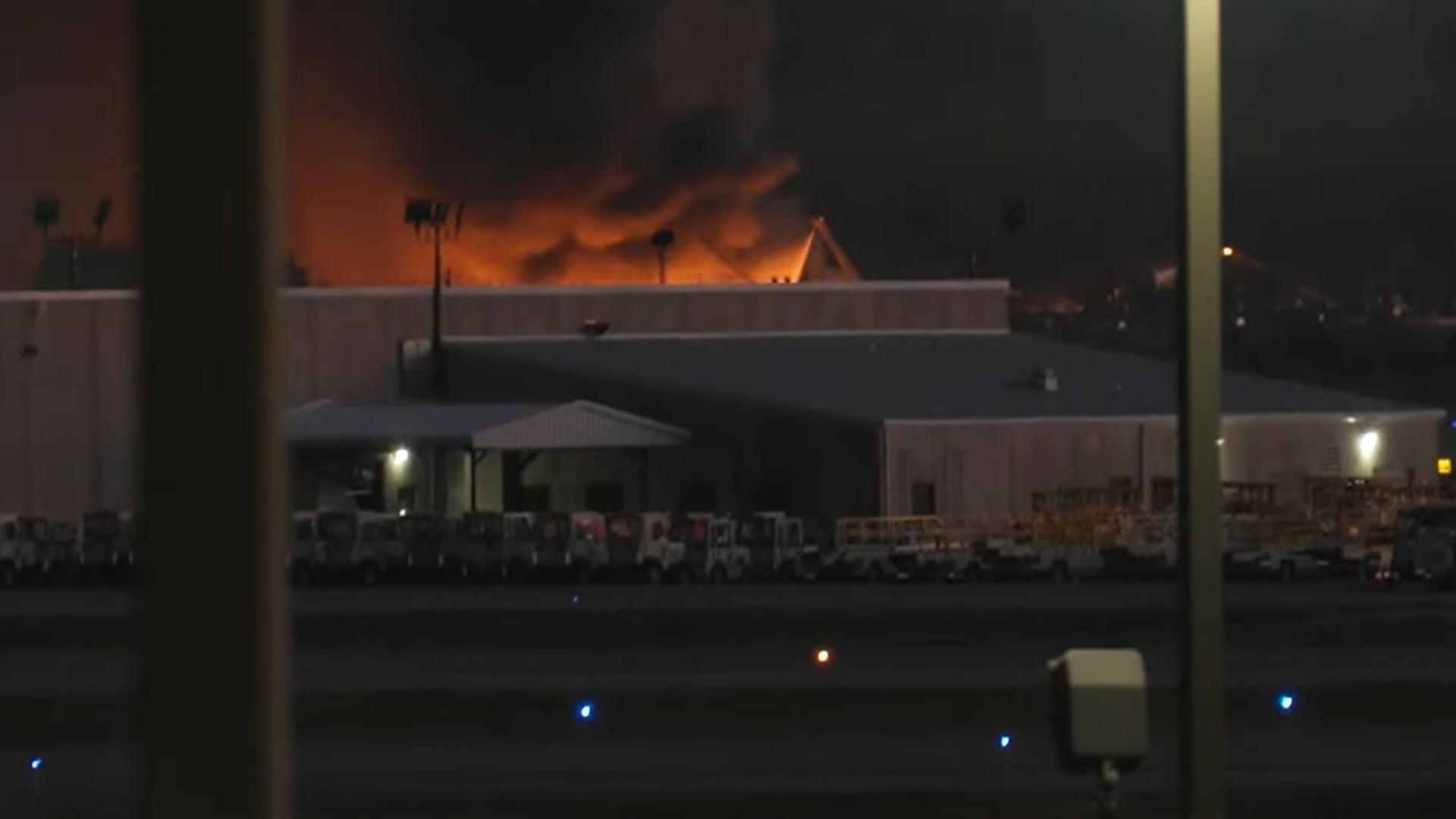 Smoke from plane crash involving UPS aircraft seen near Louisville airport