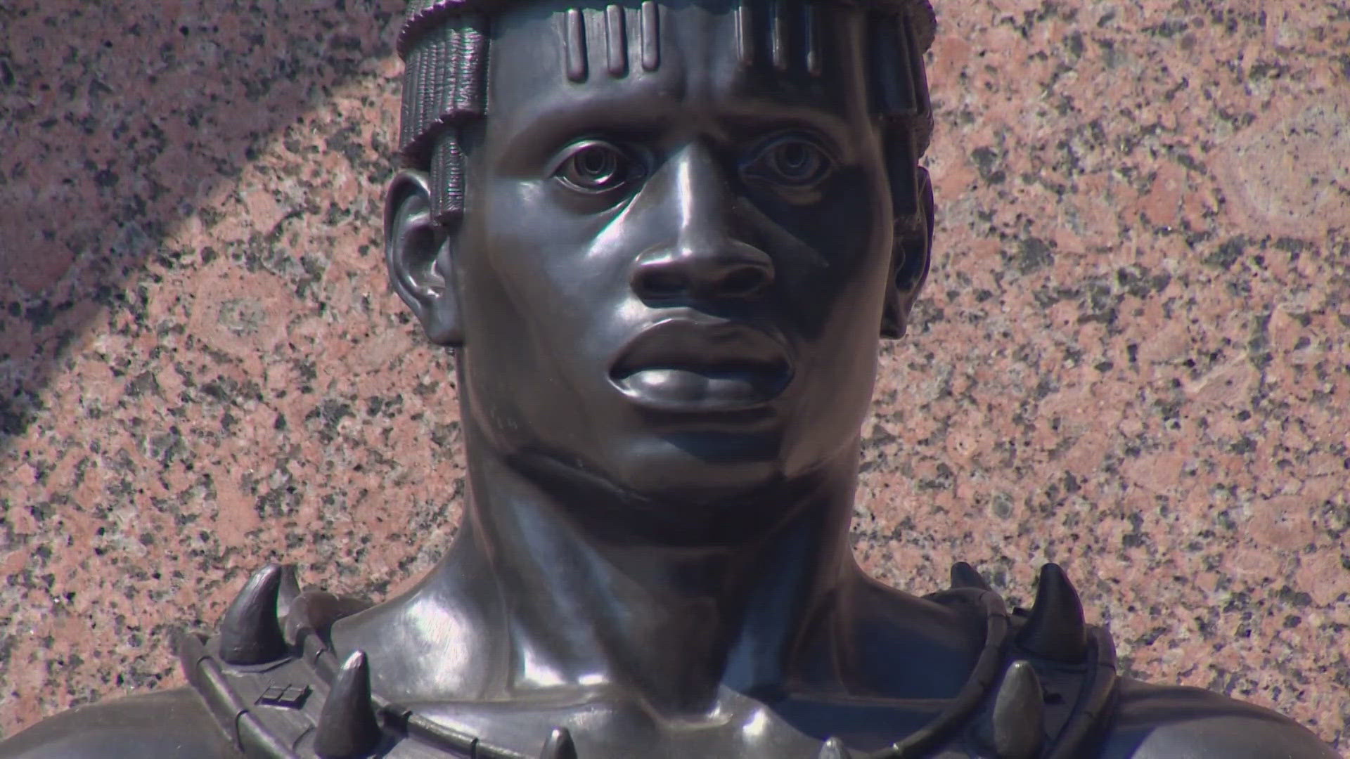 Dallas police identify suspect in theft of historic plaques from ...