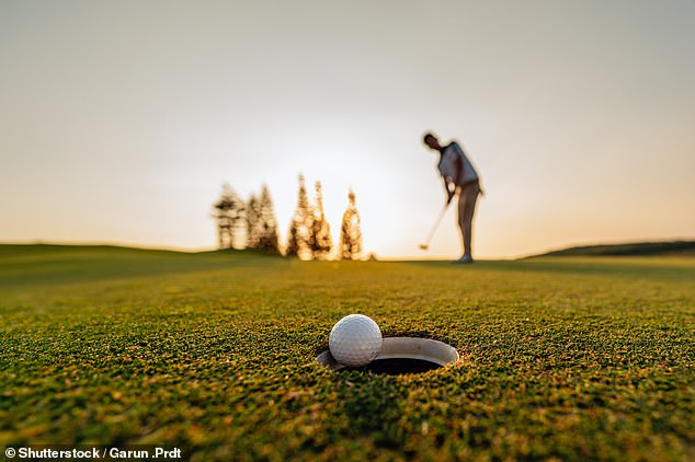 Mystery of 'golfer's curse' is SOLVED: Scientists pinpoint why balls ...