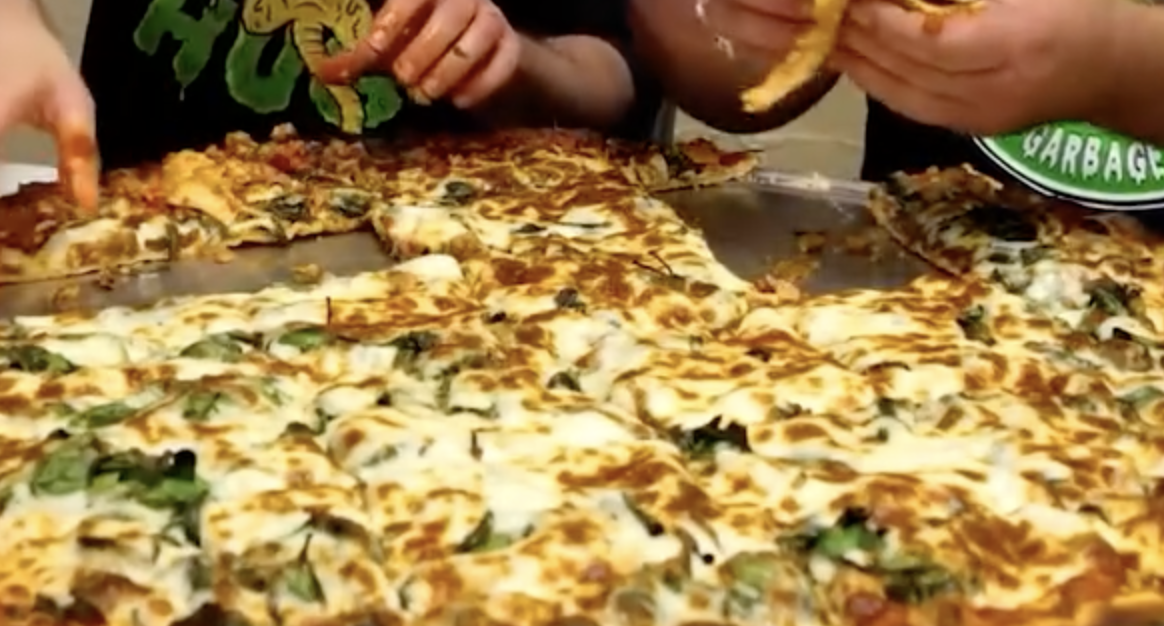 11.5LBs PIZZA 🤯 Time For A Duo Challenge With Beard Meats Food