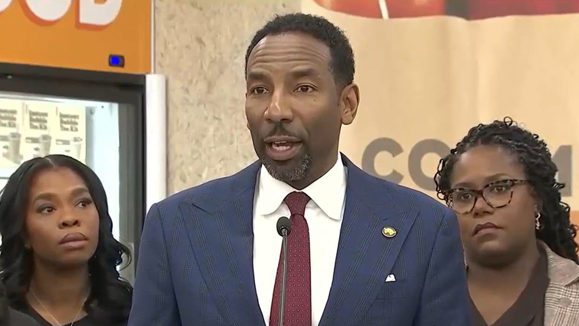 Andre Dickens wins reelection as Atlanta mayor