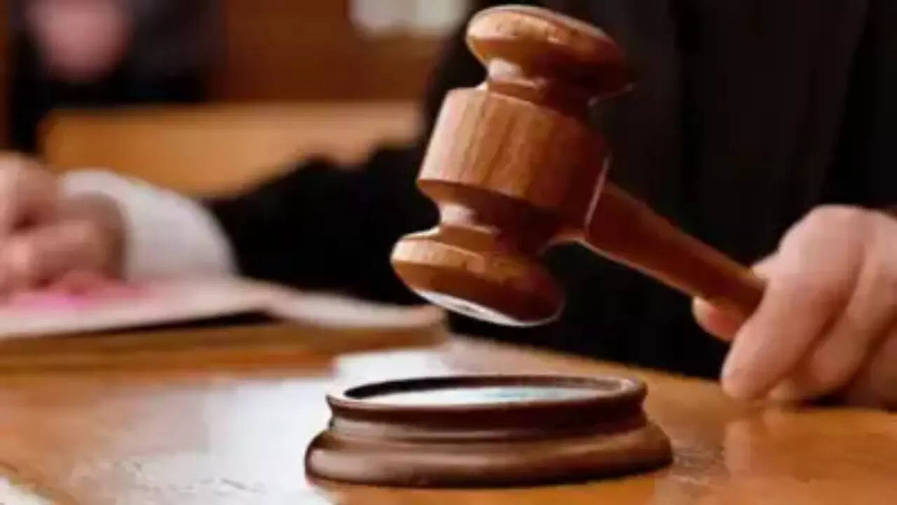 'Corruption is like cancer, needs chemo': Delhi court sends retired IAS ...