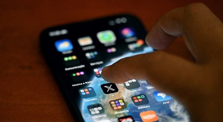 Austrália adiciona Reddit e Kick à lista de redes proibidas a menores ...